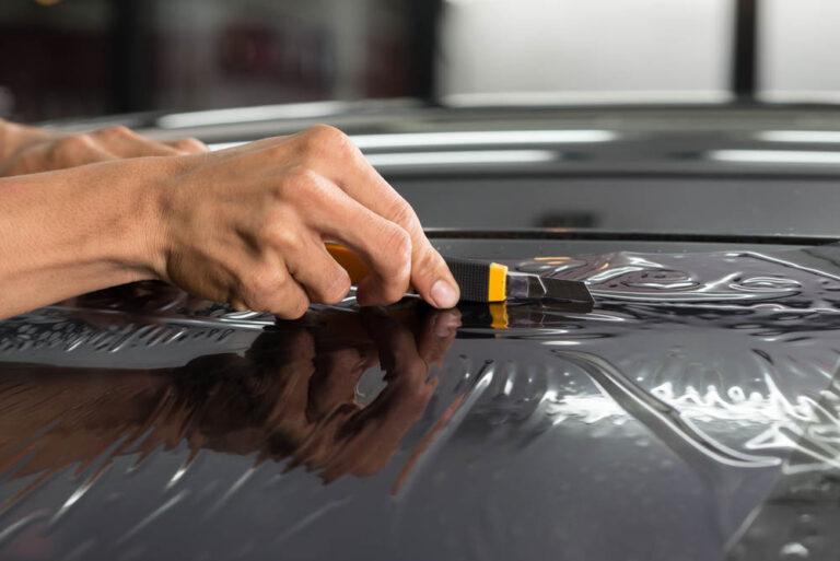 How to Choose the Right Windshield Tinting For Your Car